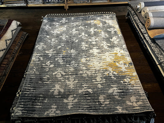 Claudine Auger (Multiple Sizes) Silver and Grey Hand-Tufted Rug CLEARA ...