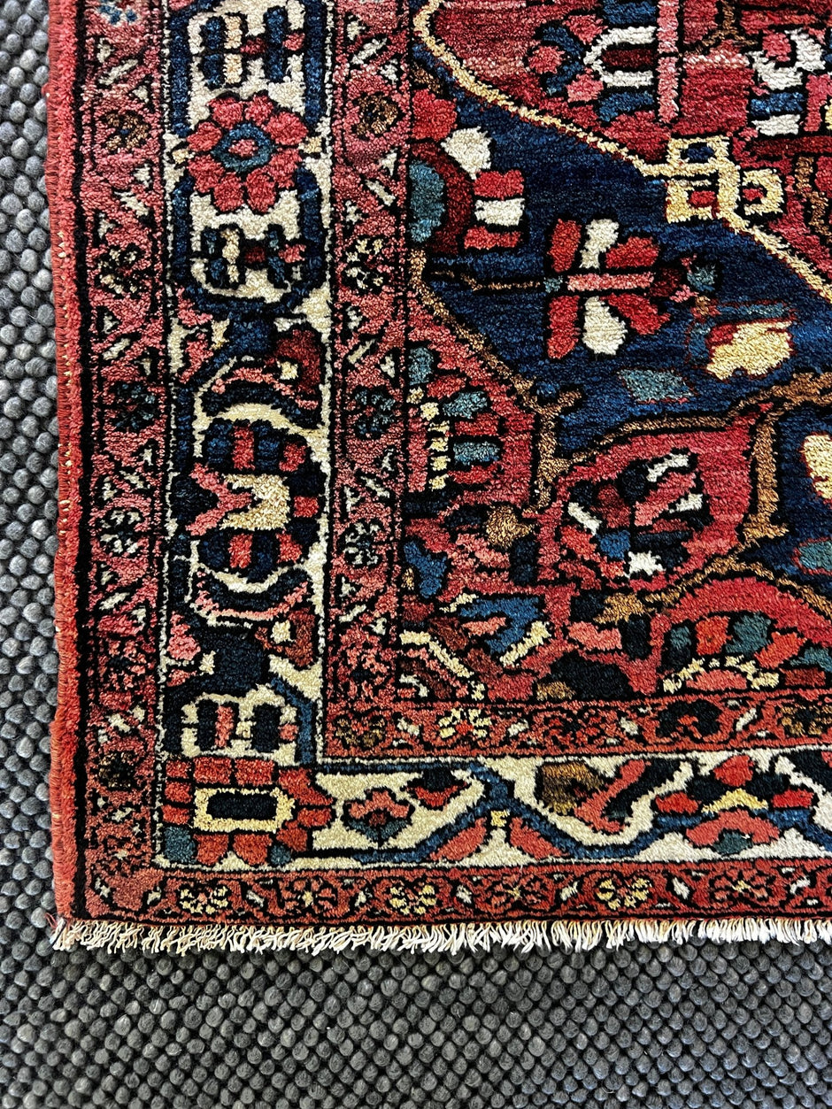Fine Antique Chahar Mahal Bakhtiari 5.3x6.8 Red & Blue – Banana Manor ...