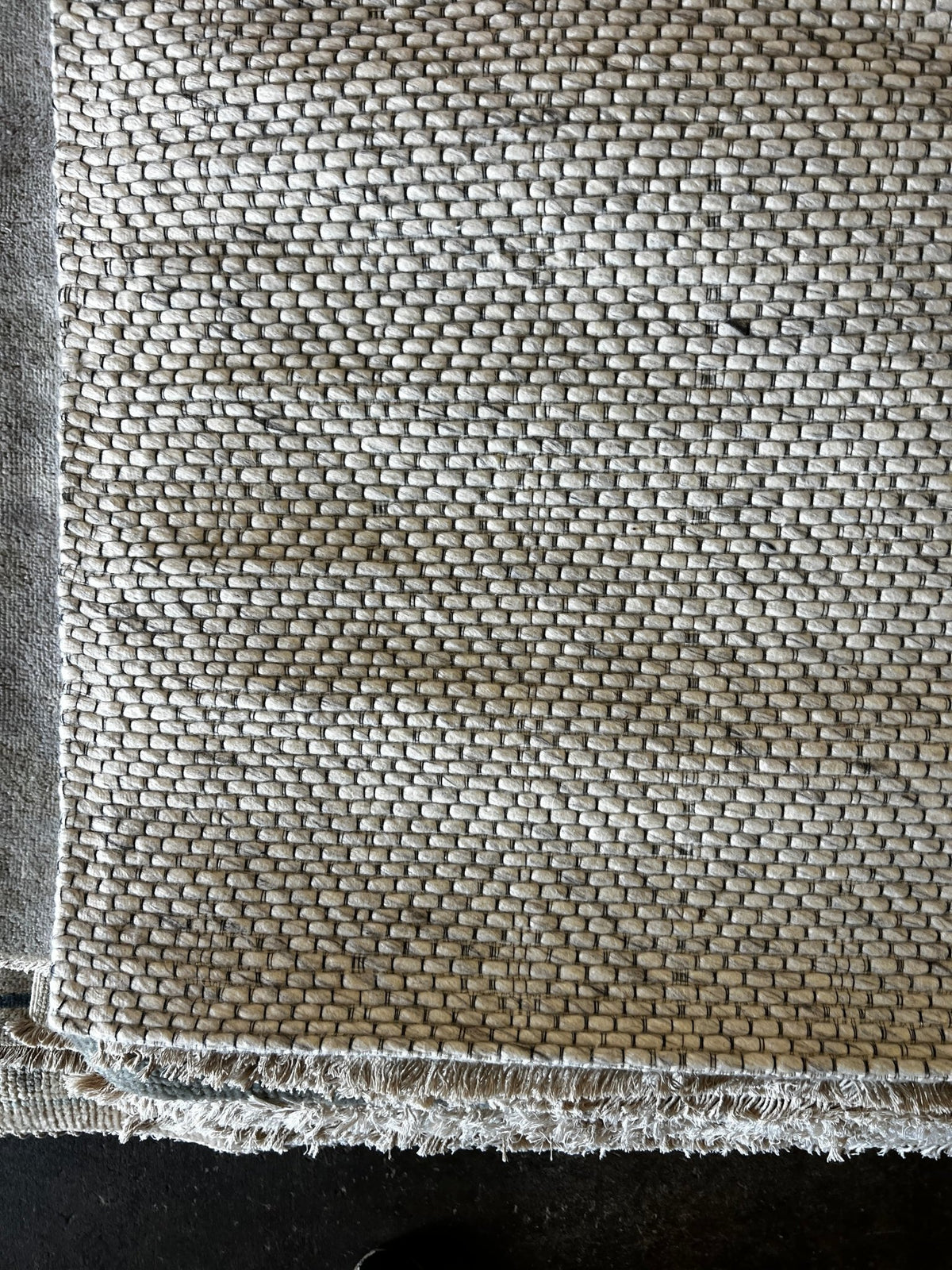 Shiv Handwoven Wool Durrie Ivory Jacquard (Multiple Sizes) – Banana ...