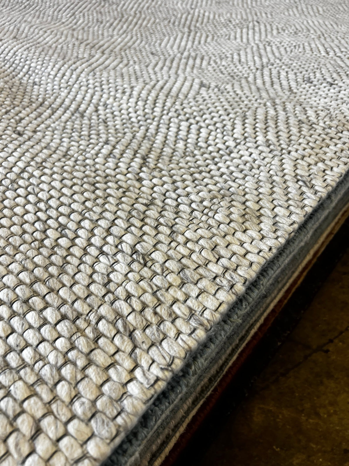 Shiv Handwoven Wool Durrie Ivory Jacquard (Multiple Sizes) – Banana ...